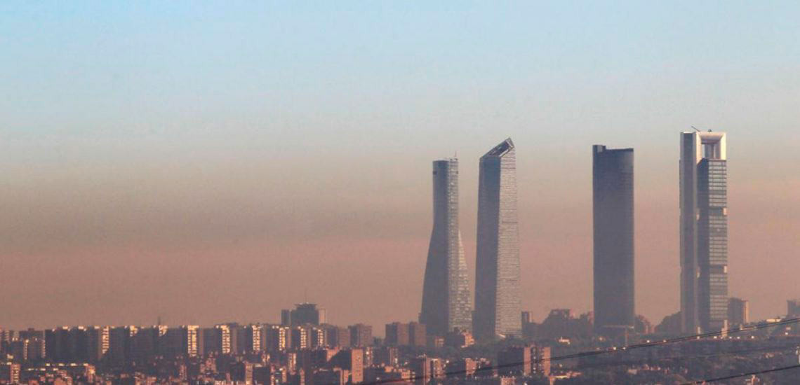 Solución para absorber el NOx de los vehículos a partir de luz solar